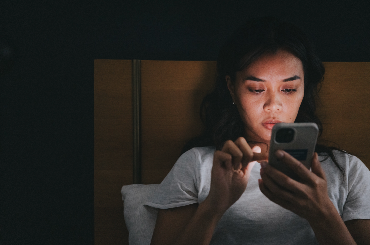 Struggling with Morning Anxiety? Checking Your Phone First Thing Isn’t ...